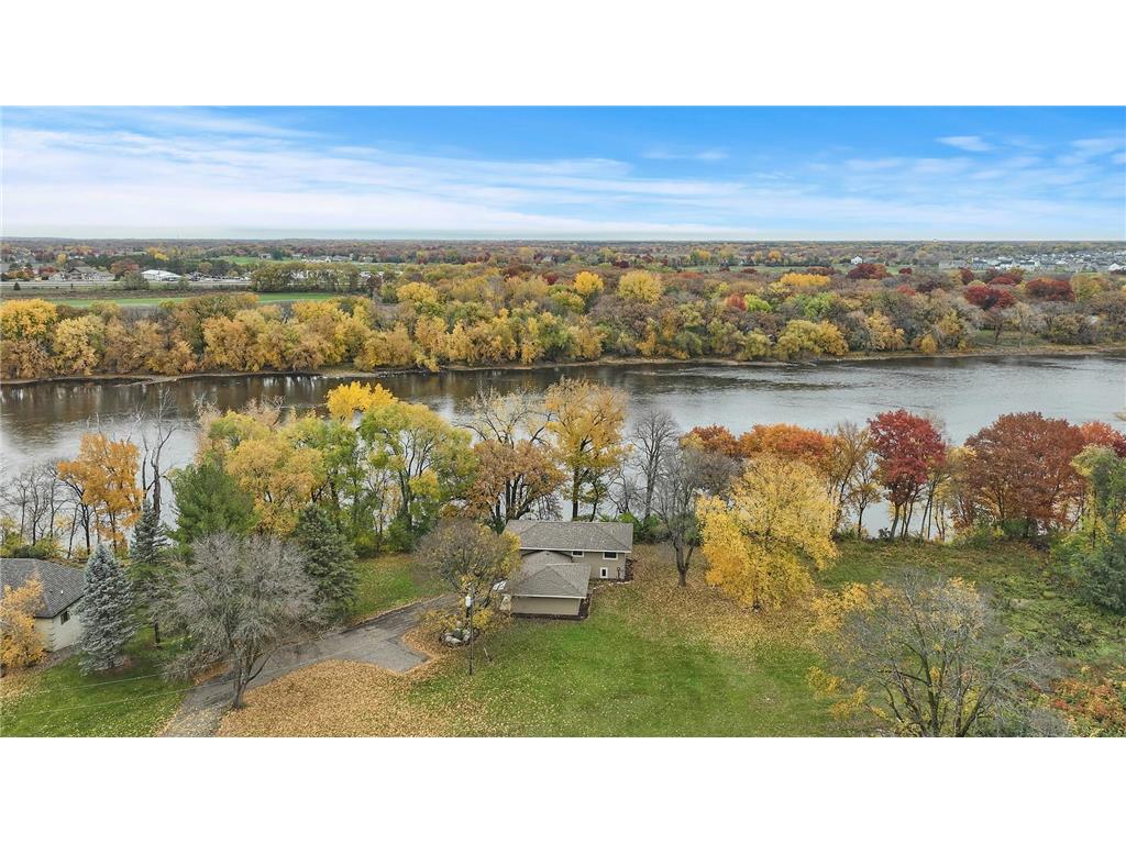 18141 Robinson Circle, Dayton, MN, 55327 | MLS: 6689606 | Edina Realty