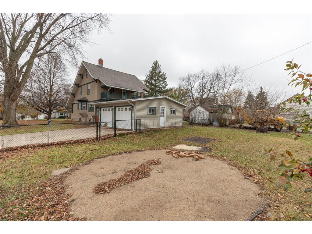 182 Lake Street E, Emmons, MN, 56029 | MLS: 6632174 | Edina Realty