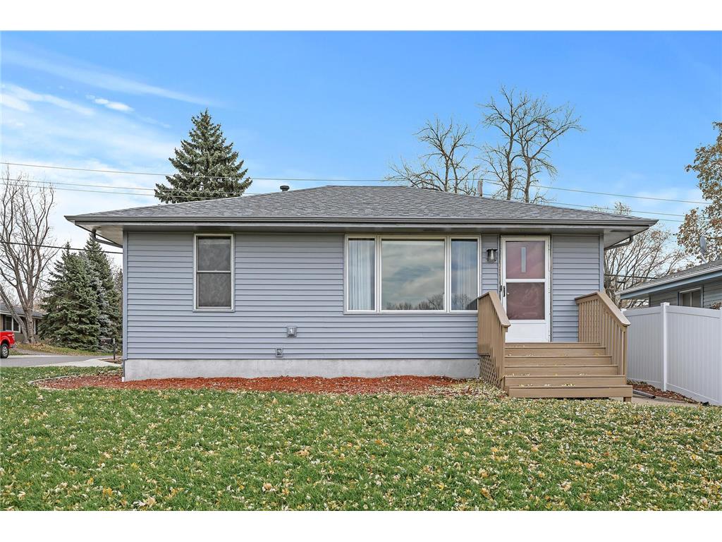 1820 Mendelssohn Avenue N, Golden Valley, MN, 55427 | MLS: 6494412 ...