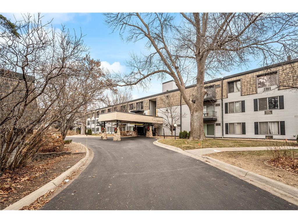 183 Little Canada Road E #318, Little Canada, MN, 55117 | MLS: 6639461 ...