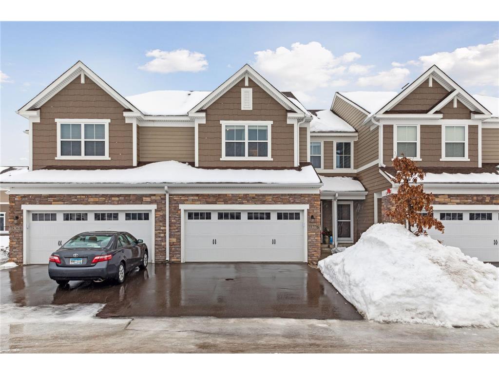 18376 Glastonbury Drive, Lakeville, MN, 55044 | MLS: 6323778 | Edina Realty