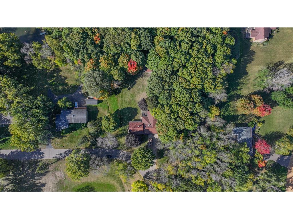 185 Hackberry Hill, Orono, MN, 55356 | MLS: 6647000 | Edina Realty