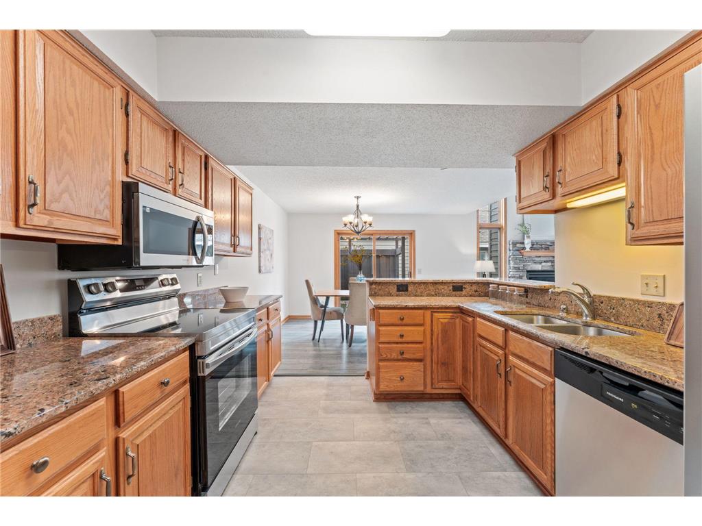 18504 Peach Tree Court, Minnetonka, MN, 55345 | MLS: 6757821 | Edina Realty