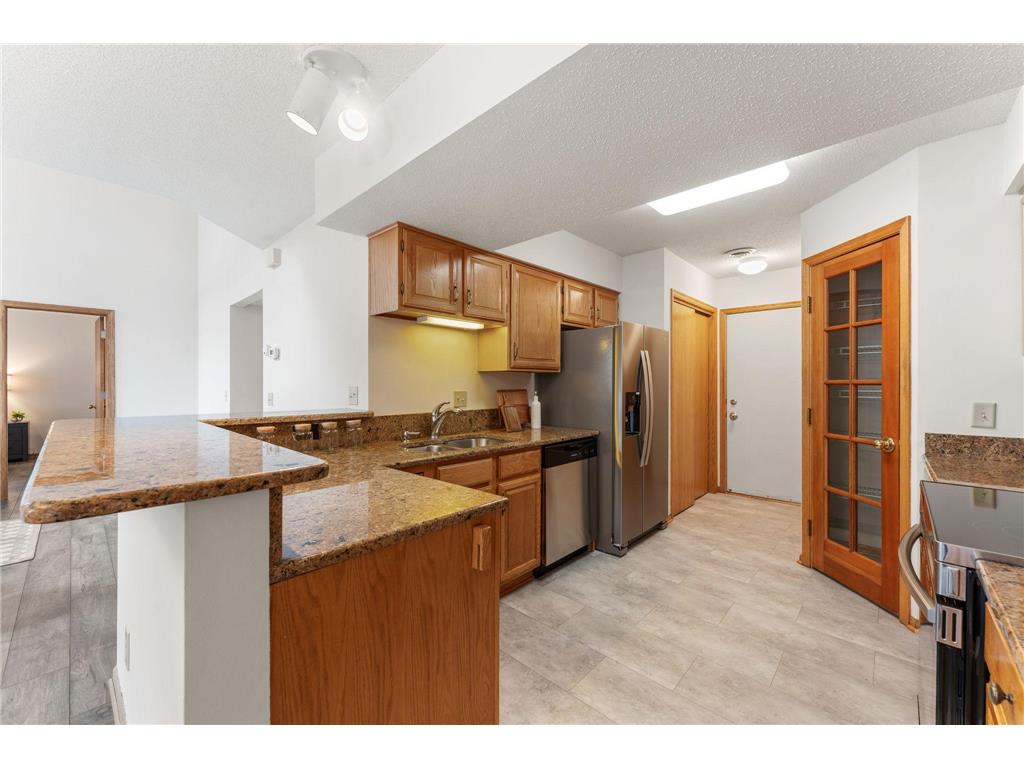 18504 Peach Tree Court, Minnetonka, MN, 55345 | MLS: 6757821 | Edina Realty