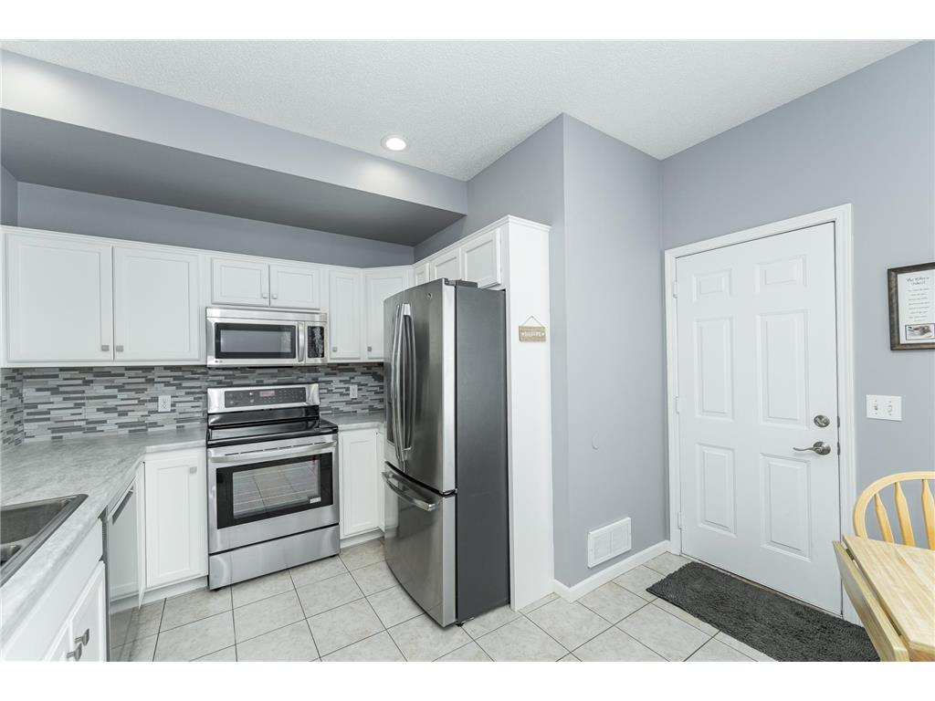 1868 Tiffany Cove Lane SW, Rochester, MN, 55902 | MLS: 6680621 | Edina ...