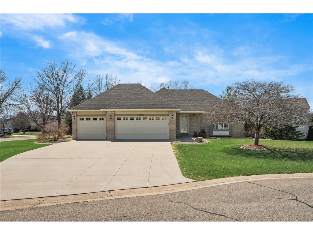 18740 39th Avenue N, Plymouth, MN, 55446 | MLS: 6709114 | Edina Realty