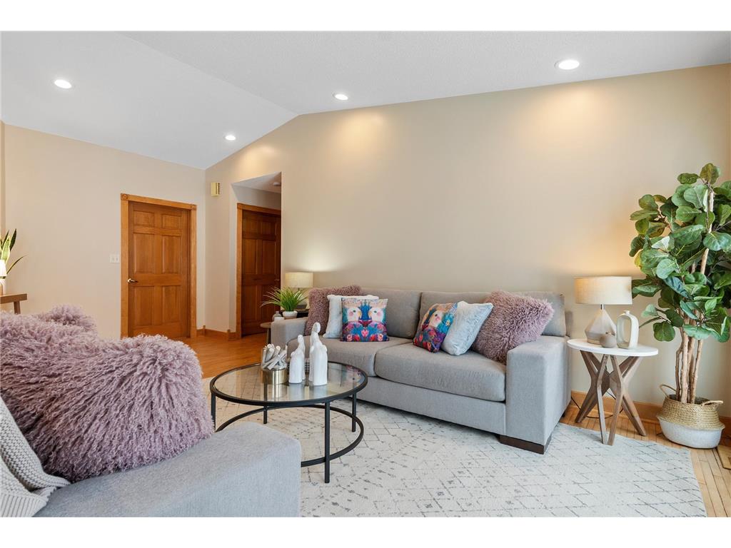 18958 N Ridge Drive, Long Beach, MN, 56334 | MLS: 7005954 | Edina Realty