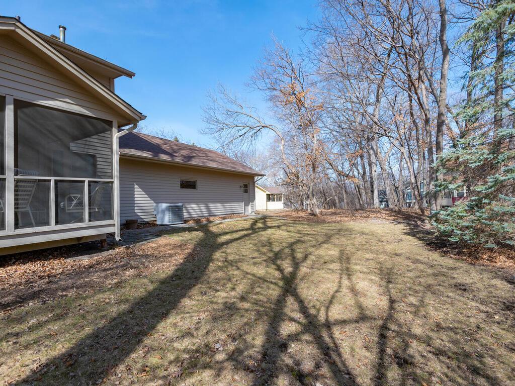 18975 Ellie Lane, Eden Prairie, MN, 55346 | MLS: 6475698 | Edina Realty