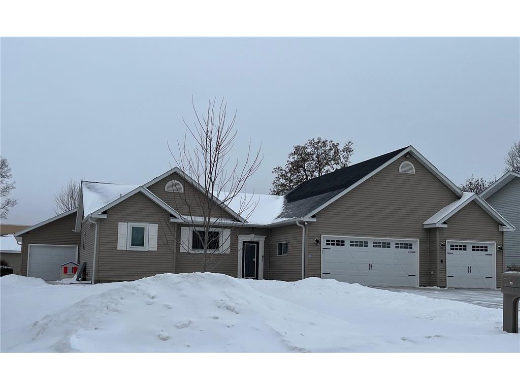 19 7th Street S, Sauk Centre, MN, 56378 | MLS: 6657579 | Edina Realty