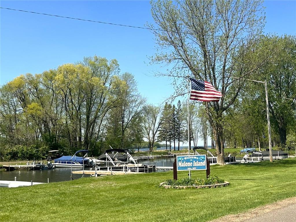 1900 White Cloud Drive E, Isle, MN, 56342 | MLS: 6758876 | Edina Realty