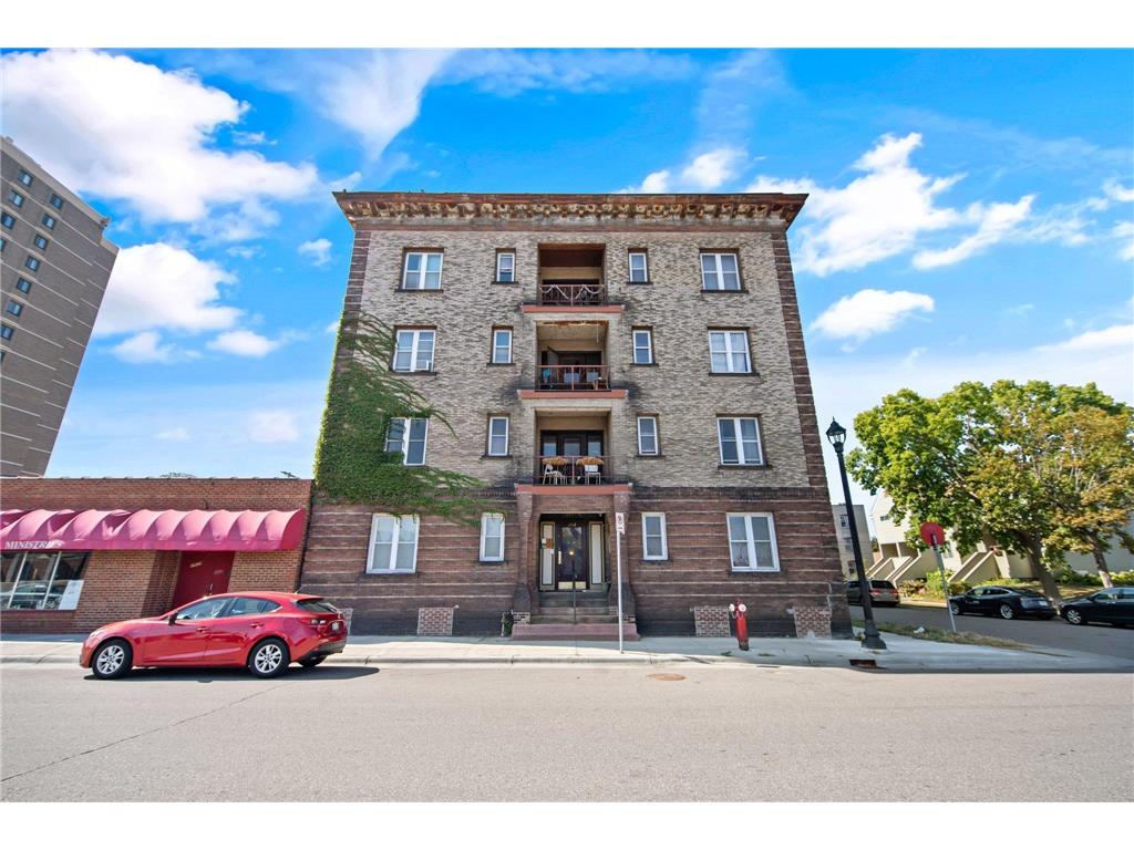 1902 4th Avenue S #2A, Minneapolis, MN, 55404 | MLS: 6466968 | Edina Realty