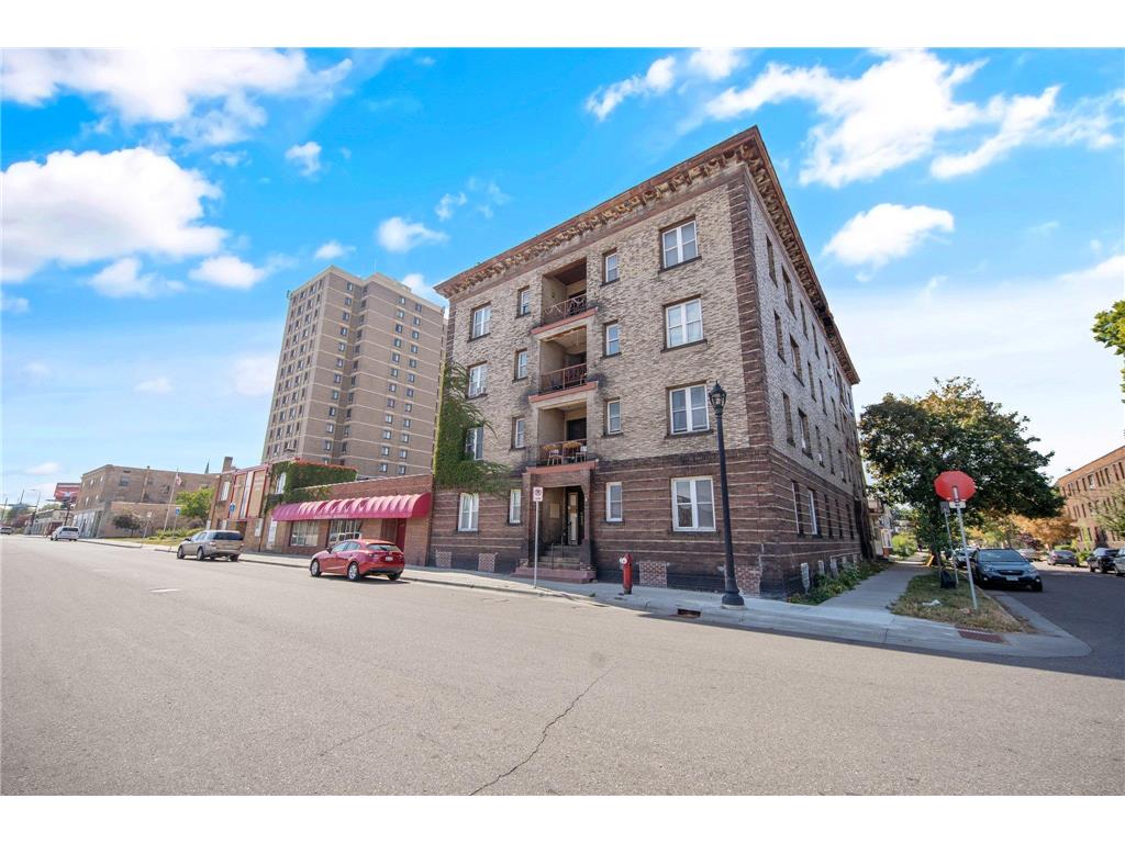 1902 4th Avenue S #2A, Minneapolis, MN, 55404 | MLS: 6466968 | Edina Realty