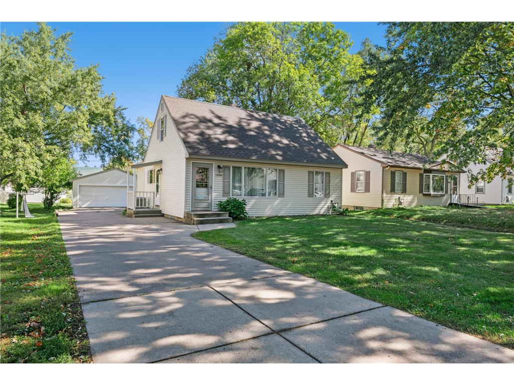 1908 Dieter Street, Maplewood, MN, 55109 | MLS: 6264063 | Edina Realty