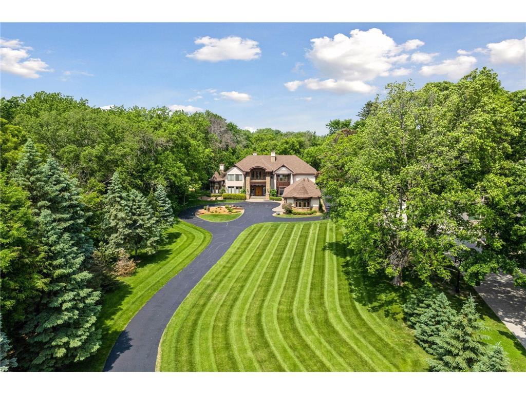 1910 Shoreline Drive, Orono, MN, 55391 | MLS: 6726088 | Edina Realty