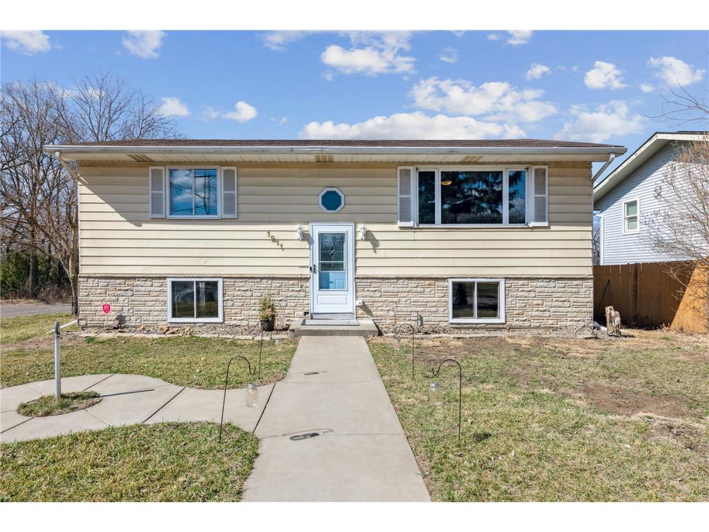 1911 1st Avenue, Newport, MN, 55055 | MLS: 9123832 | Edina Realty