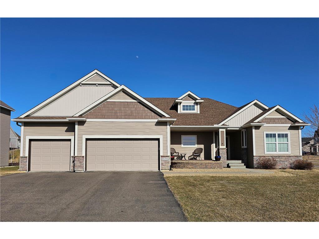 19296 Hilldale Avenue, Lakeville, MN, 55044 | MLS: 6693151 | Edina Realty