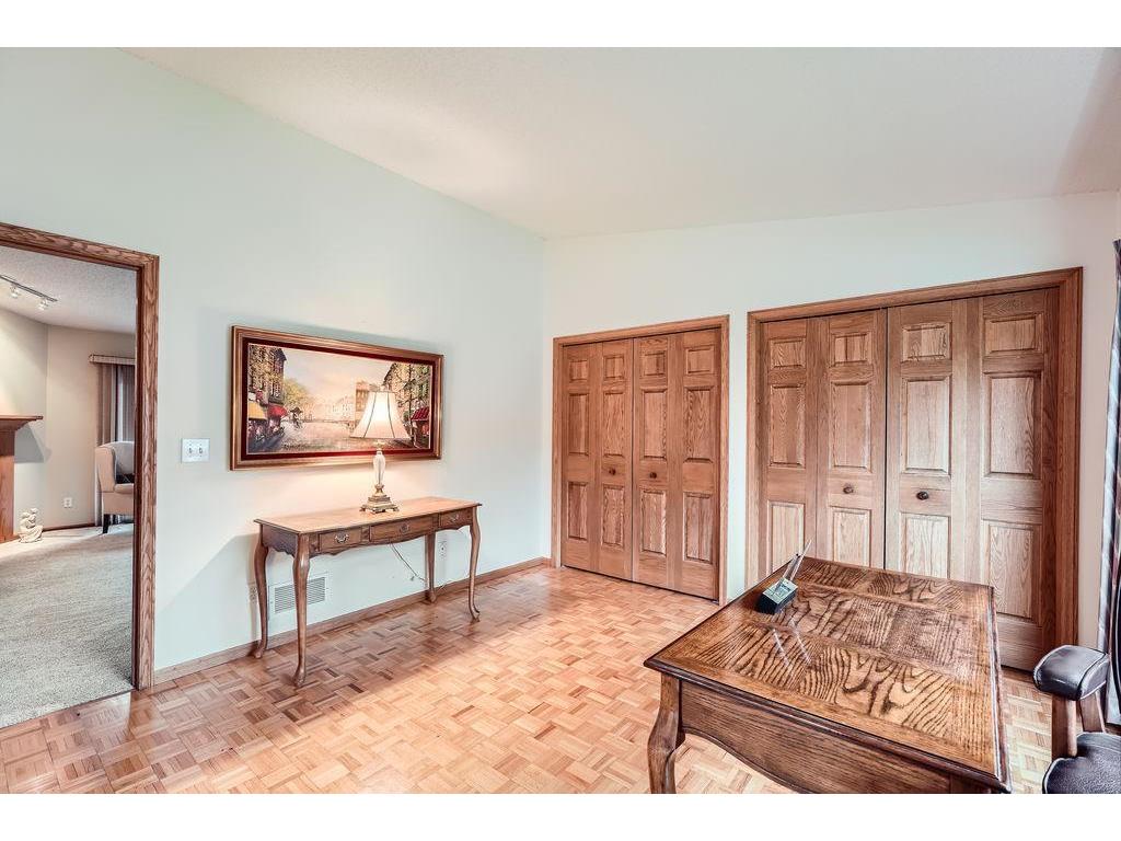 1933 Crown Point Drive, Mendota Heights, MN, 55118 | MLS: 6733920 ...