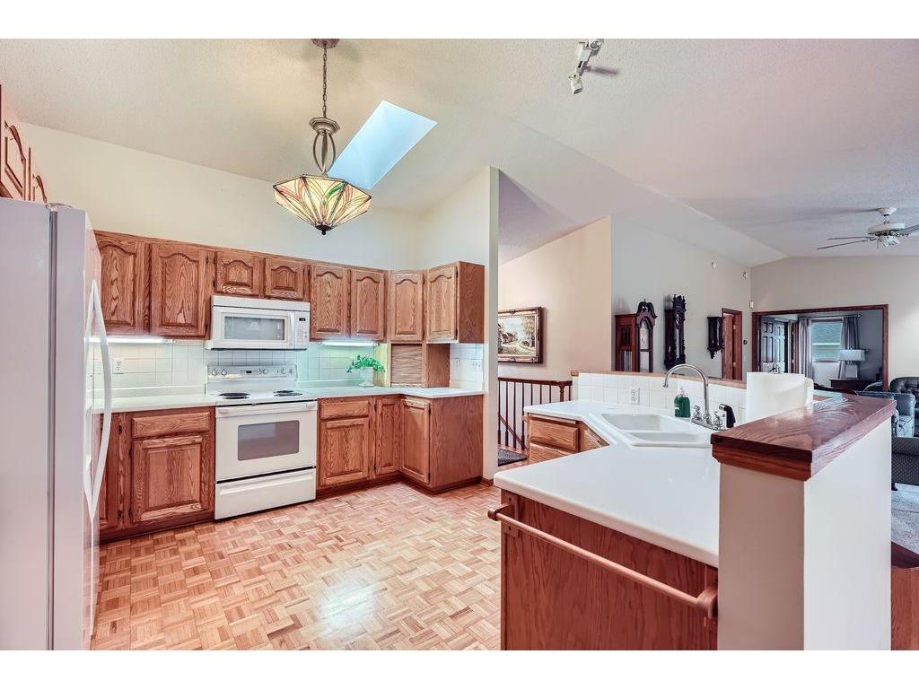 1933 Crown Point Drive, Mendota Heights, MN, 55118 | MLS: 6733920 ...