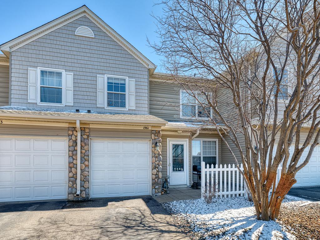 1961 Bluestem Lane #2, Shoreview, MN, 55126 | MLS: 6693752 | Edina Realty