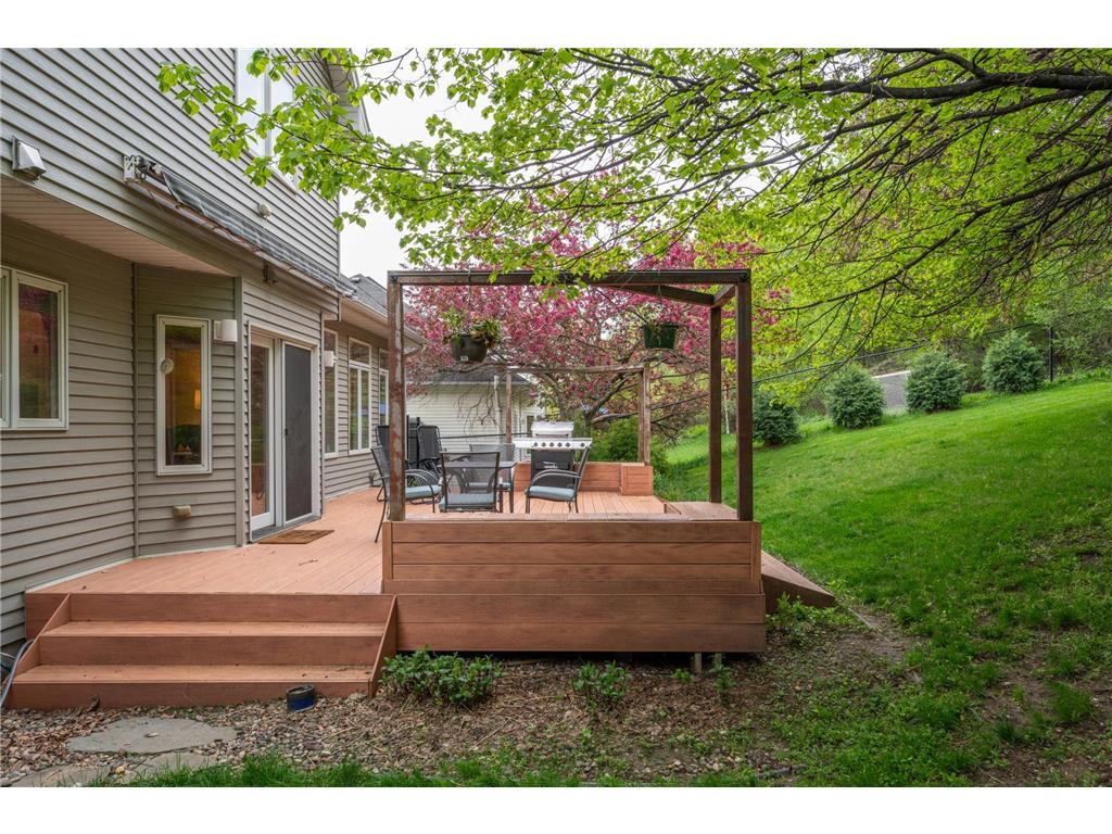 1972 Fox Valley Drive SW, Rochester, MN, 55902 | MLS: 6673778 | Edina ...