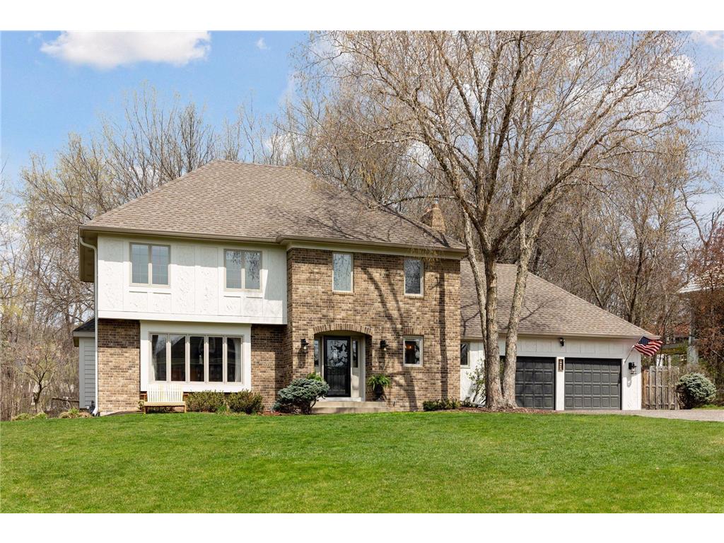19860 Chartwell Hill, Shorewood, MN, 55331 | MLS: 6544040 | Edina Realty