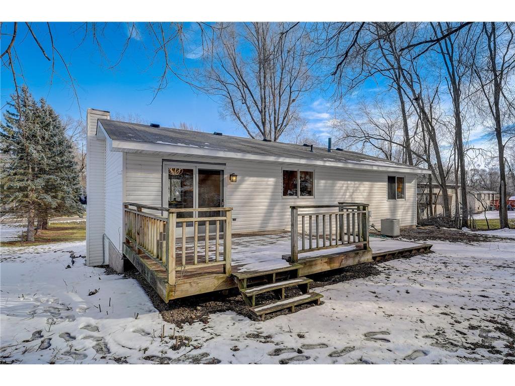 200 Quehl Avenue N, Lakeland, MN, 55043 | MLS: 6491297 | Edina Realty