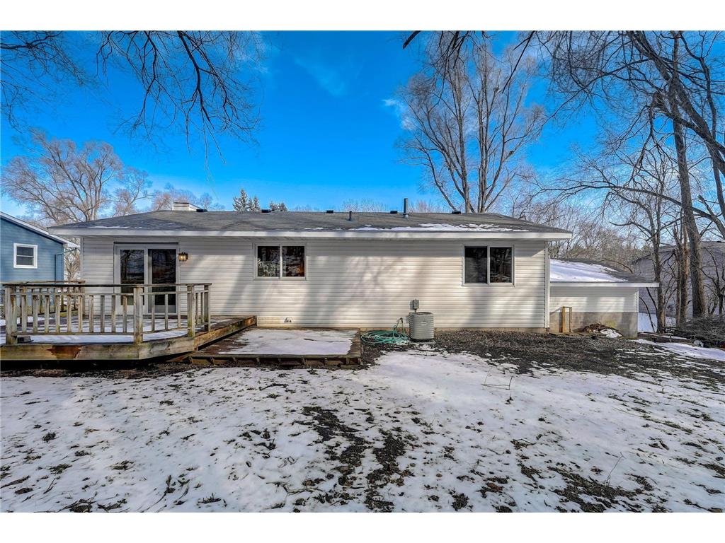 200 Quehl Avenue N, Lakeland, MN, 55043 | MLS: 6491297 | Edina Realty