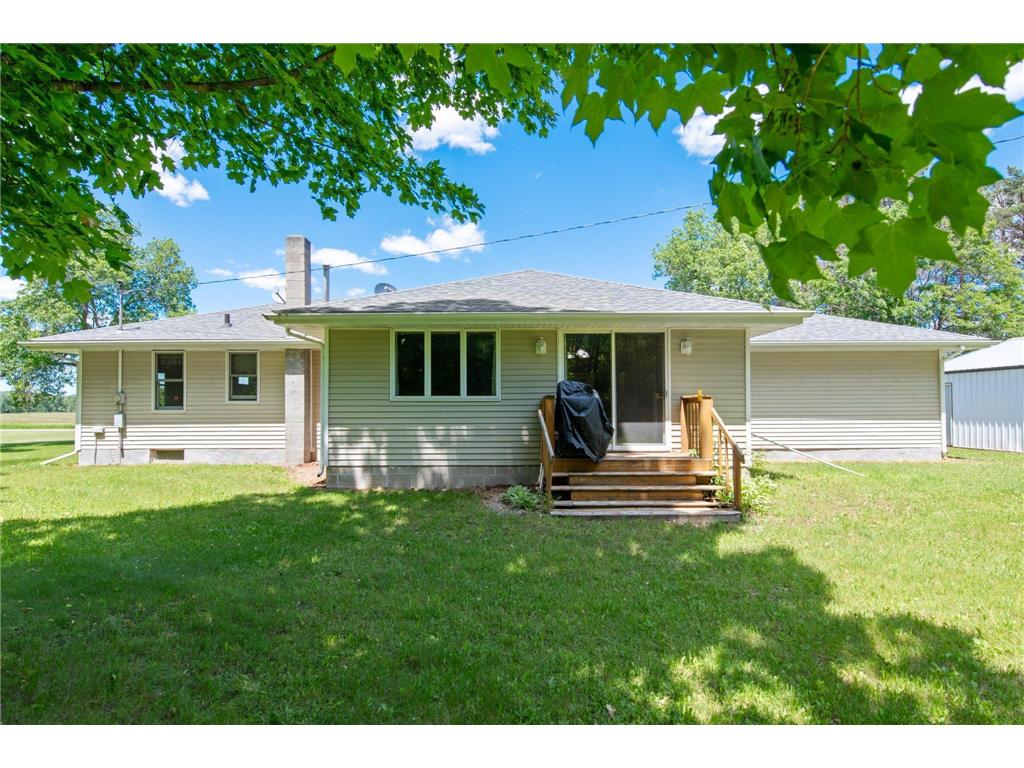 2002 40th Avenue, Osceola, WI, 54020 | MLS: 6549920 | Edina Realty