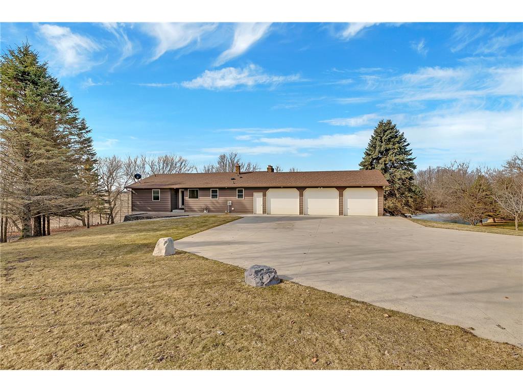 20053 248th Circle, Hutchinson, MN, 55350 | MLS: 6513565 | Edina Realty