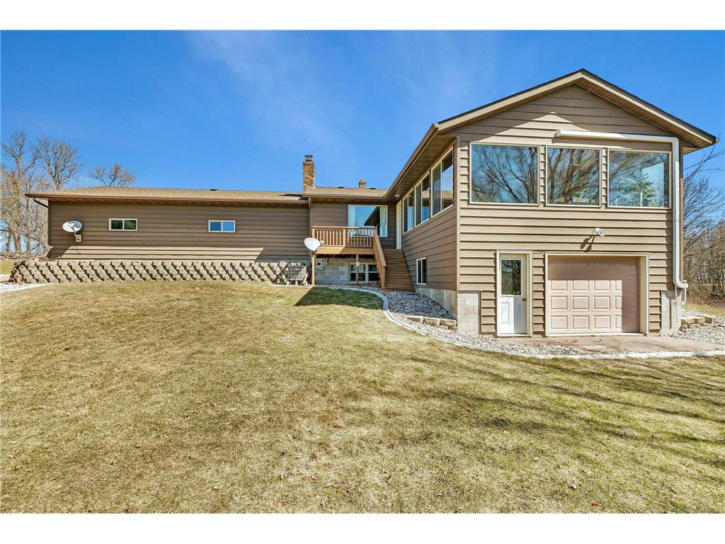 20053 248th Circle, Hutchinson, MN, 55350 | MLS: 6513565 | Edina Realty