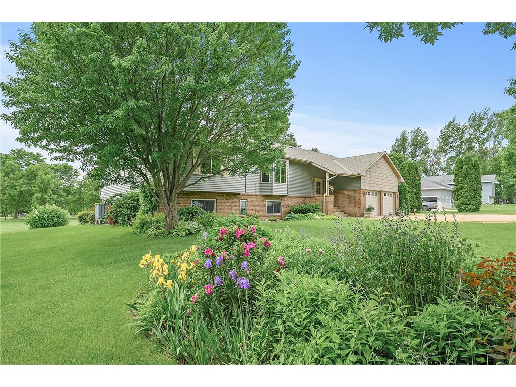 20055 County Road 117, Corcoran, MN, 55374 | MLS: 6566317 | Edina Realty