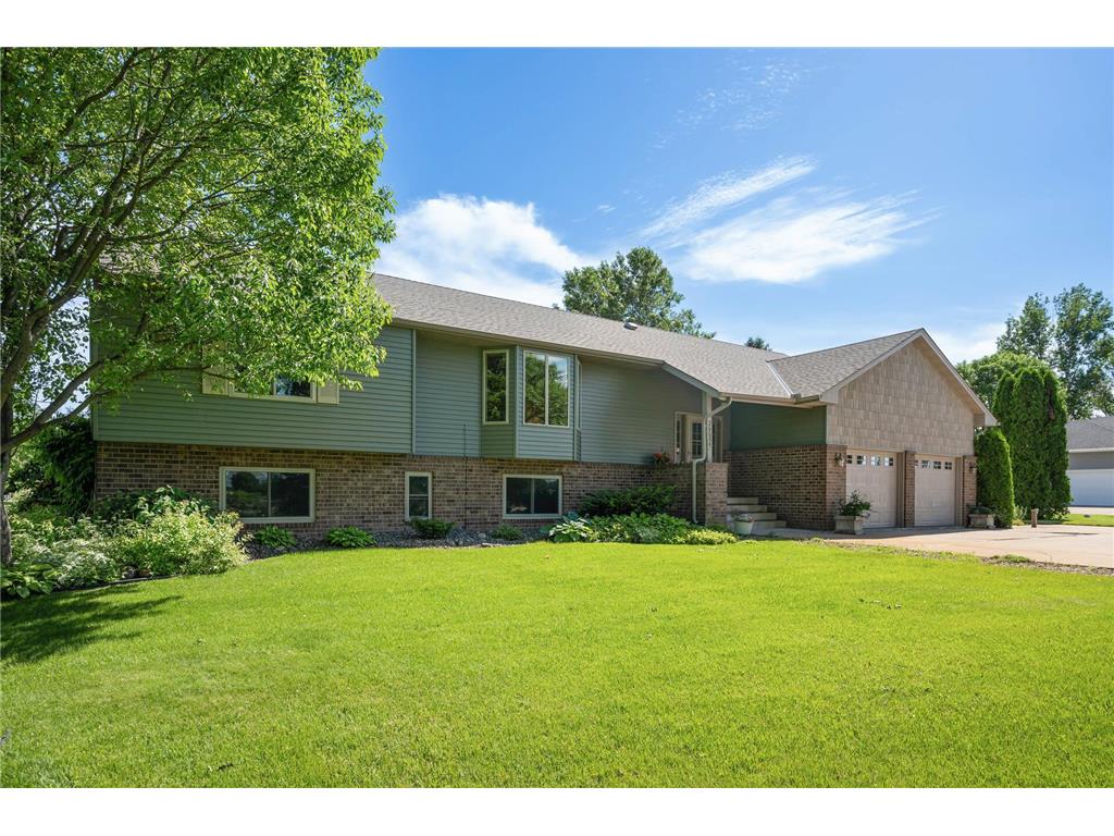20055 County Road 117, Corcoran, MN, 55374 | MLS: 6566317 | Edina Realty