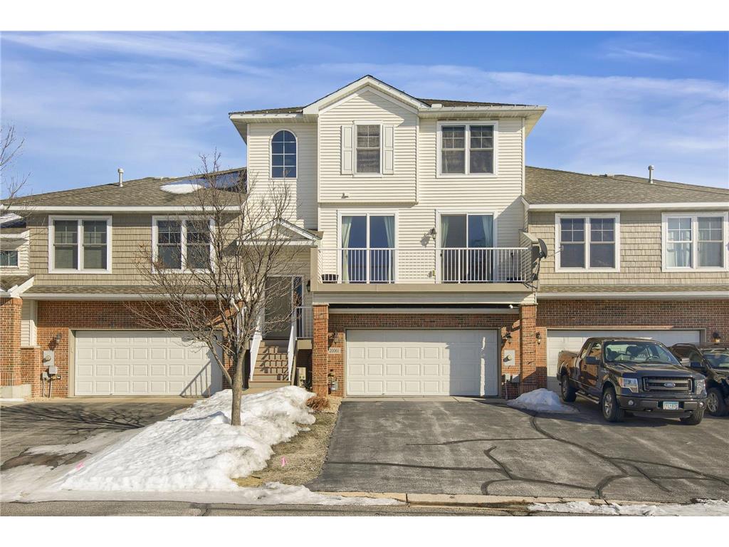 20061 Highview Avenue, Lakeville, MN, 55044 | MLS: 6322492 | Edina Realty