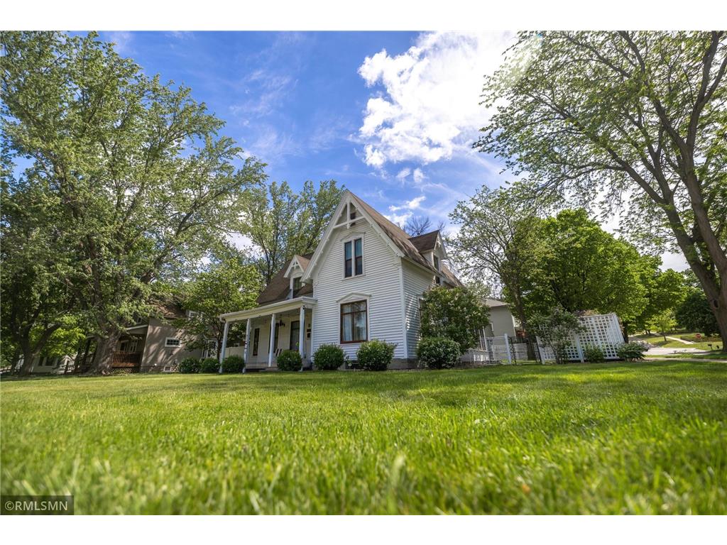 201 2nd Street N, Cannon Falls, MN, 55009 | MLS: 6693090 | Edina Realty