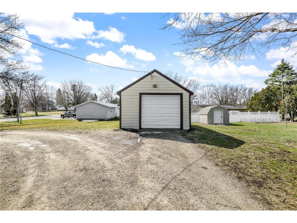 201 Barney Street, Owatonna, MN, 55060 | MLS: 6511013 | Edina Realty