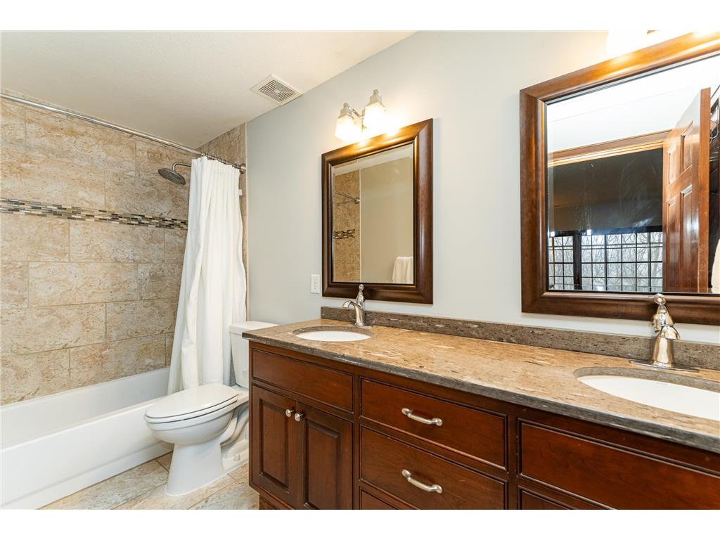 2011 Baihly Heights Drive SW, Rochester, MN, 55902 | MLS: 7013079 ...