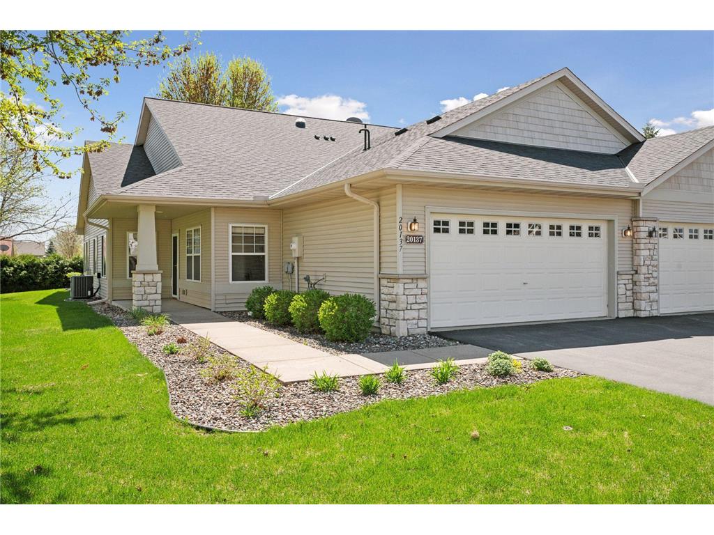 20137 Farnham Lane N, Forest Lake, MN, 55025 | MLS: 6718000 | Edina Realty