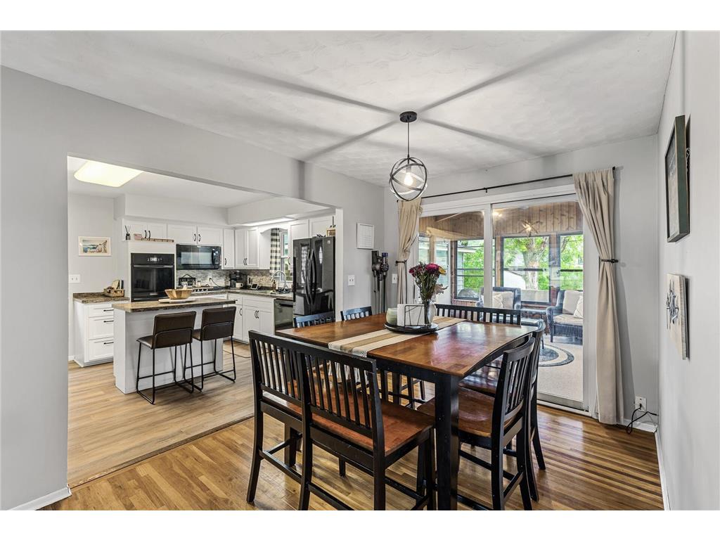 2017 Jade Lane, Eagan, MN, 55122 | MLS: 6707678 | Edina Realty