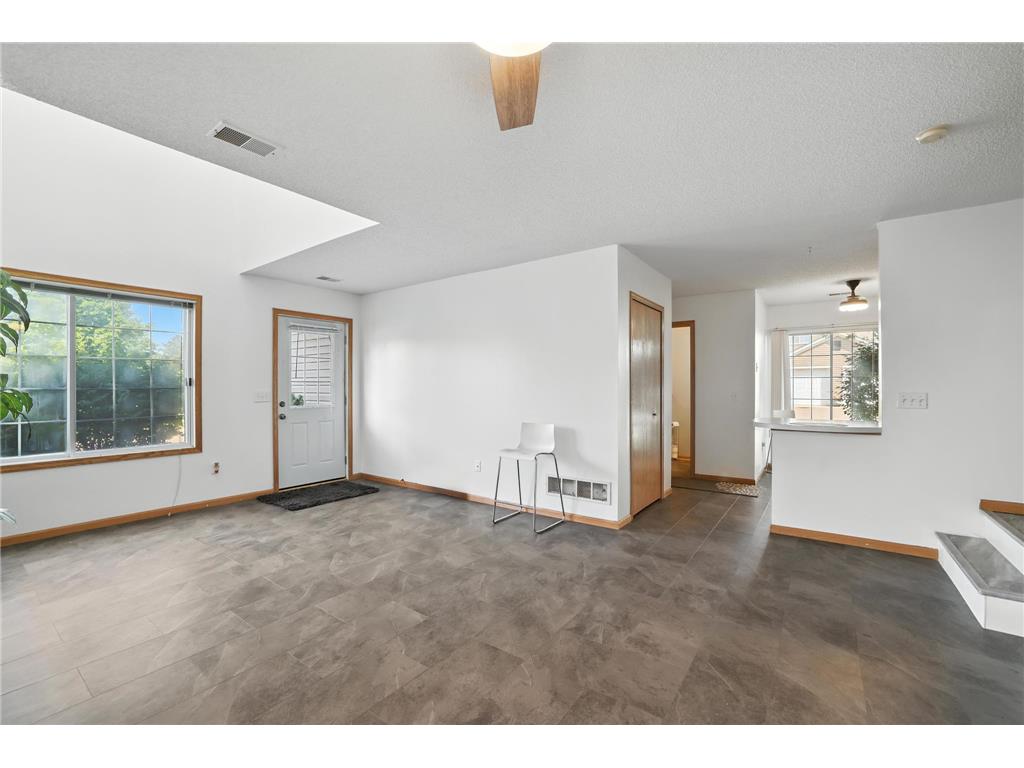 2025 Southcross Drive W #204, Burnsville, MN, 55306 | MLS: 6742683 ...