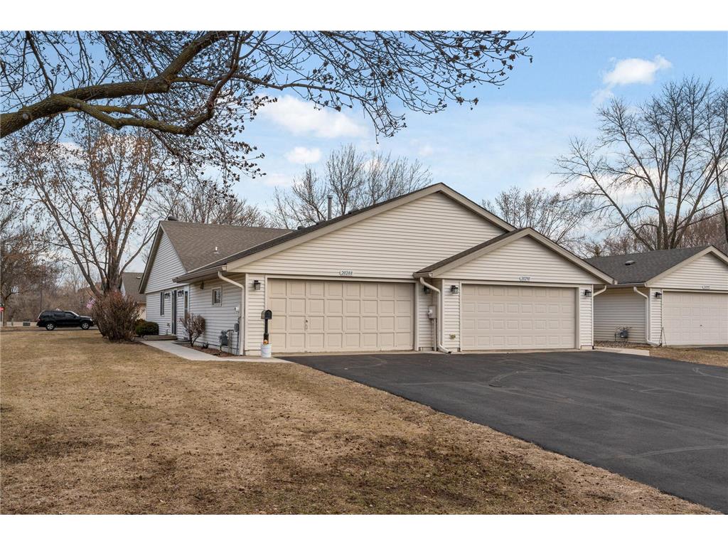 20288 Hunter Court, Lakeville, MN, 55044 | MLS: 6686562 | Edina Realty