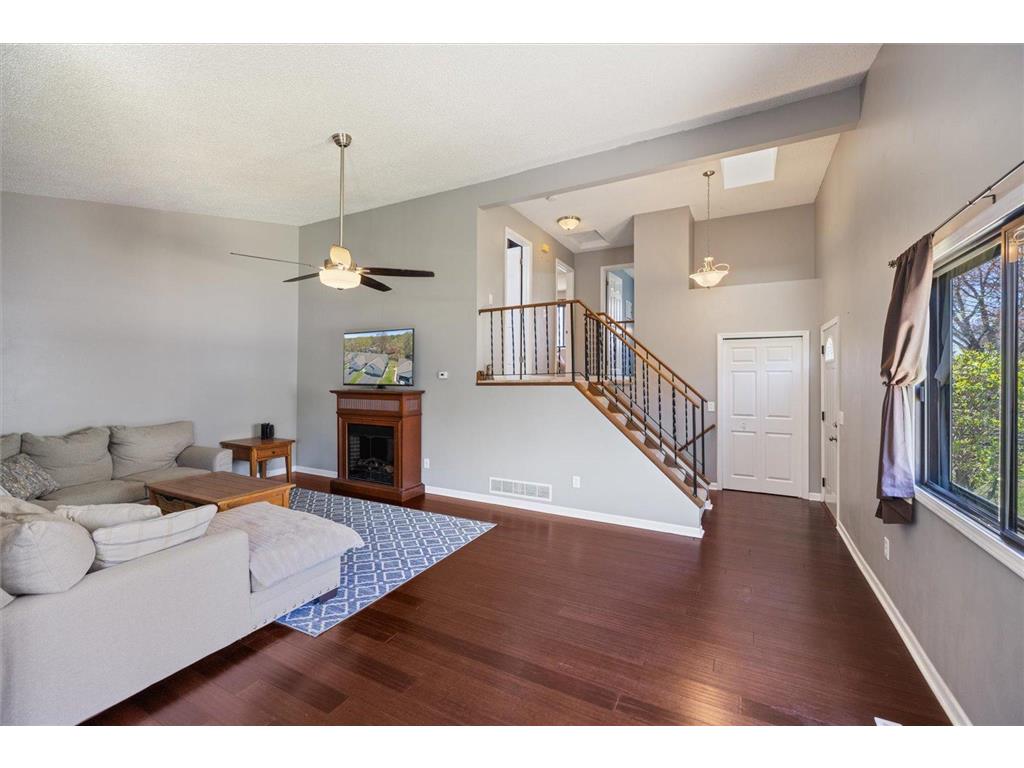 20293 Hunter Court, Lakeville, MN, 55044 | MLS: 6730211 | Edina Realty