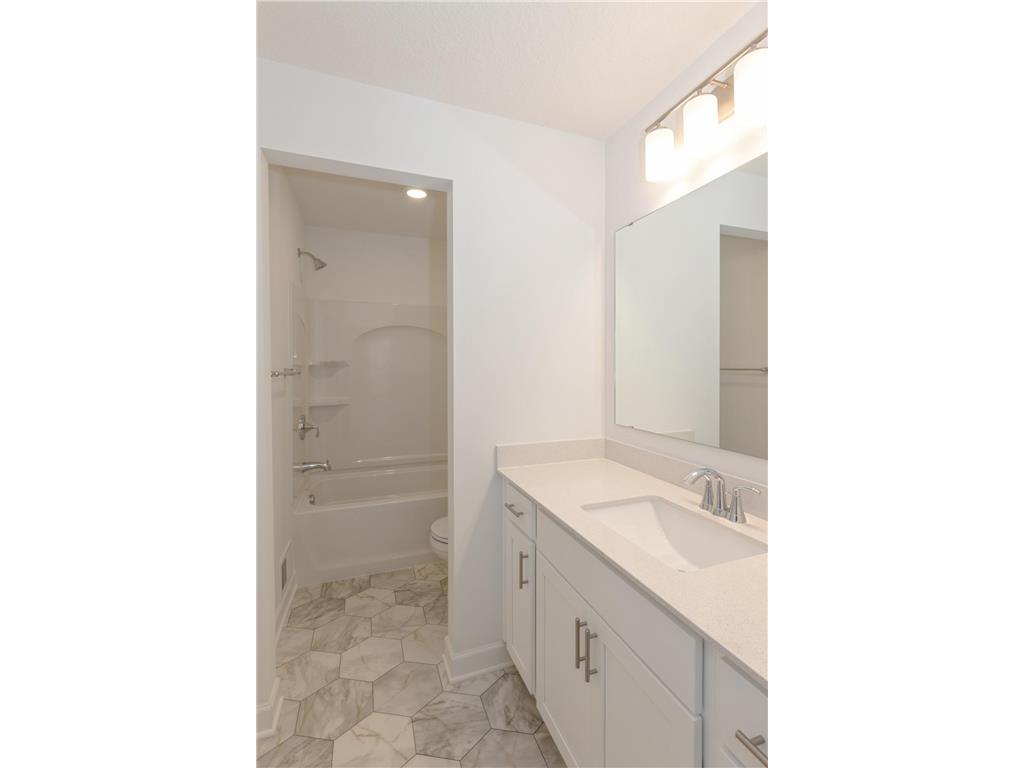 2033 Hadley Hills Drive NE, Rochester, MN, 55906 | MLS: 6802130 | Edina ...