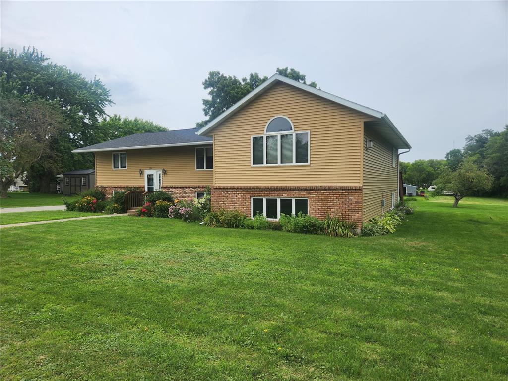 204 6th Street SE, Hayfield, MN, 55940 | MLS: 6572774 | Edina Realty