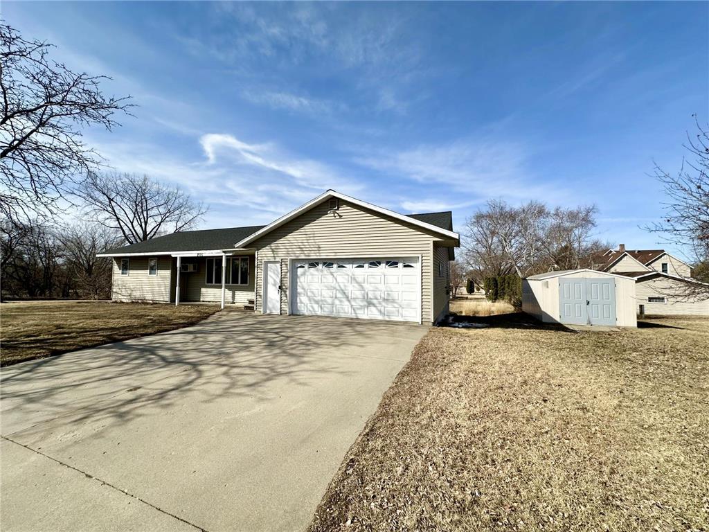 205 Ash Street N, Sauk Centre, MN, 56378 | MLS: 6649186 | Edina Realty