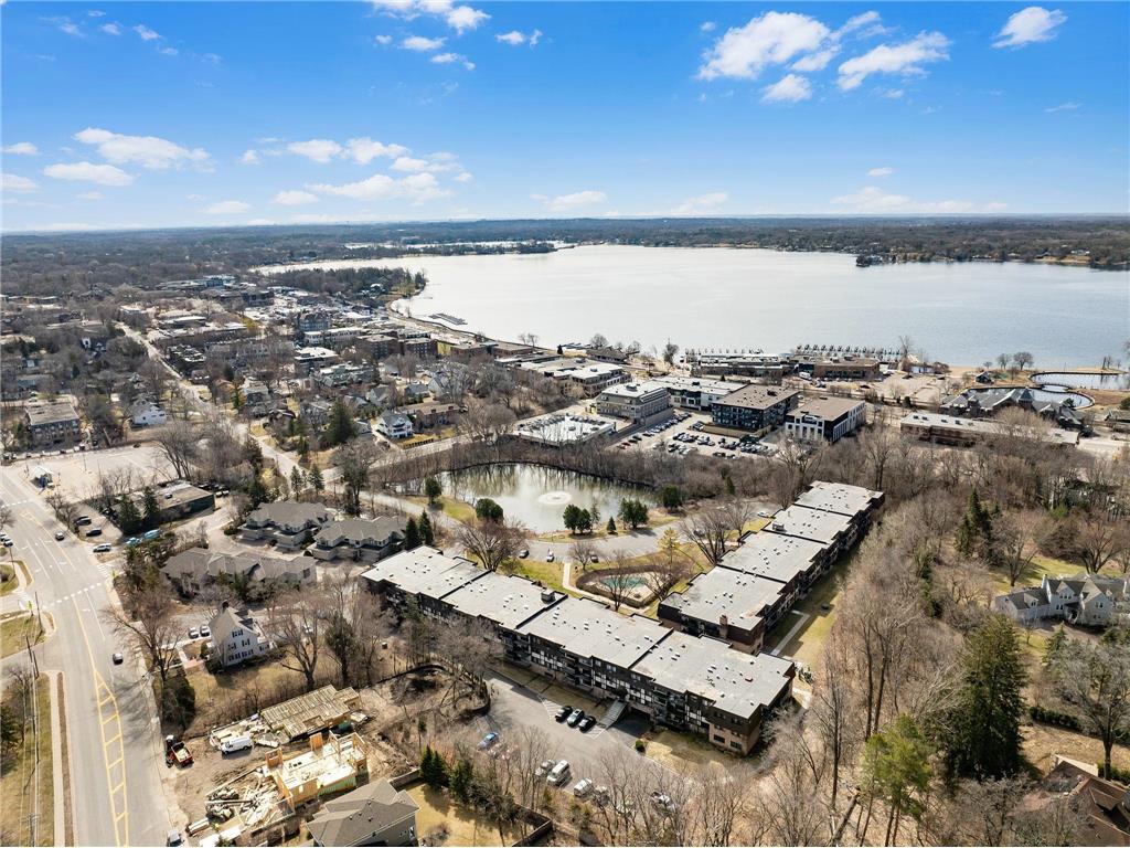 205 Barry Avenue S #208, Wayzata, MN, 55391 | MLS: 6772481 | Edina Realty