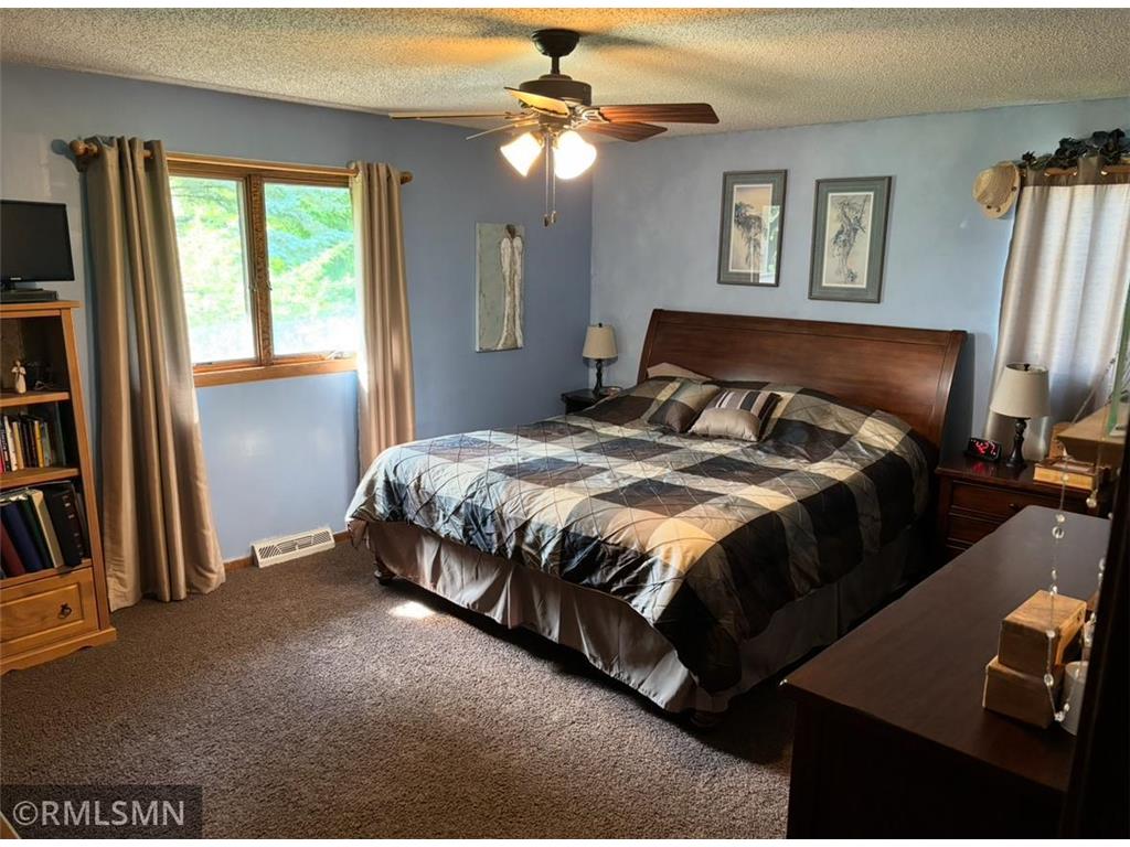 205 Wacker Drive, Glencoe, MN, 55336 | MLS: 6768627 | Edina Realty