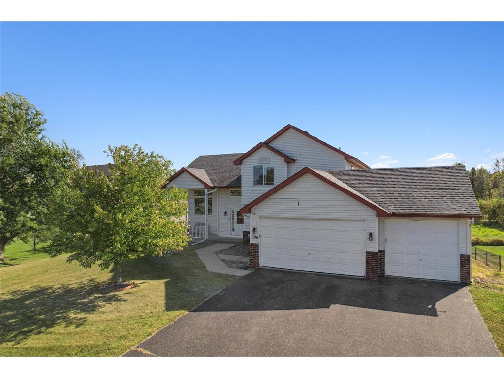 20587 Enfield Avenue N, Forest Lake, MN, 55025 | MLS: 6605639 | Edina ...