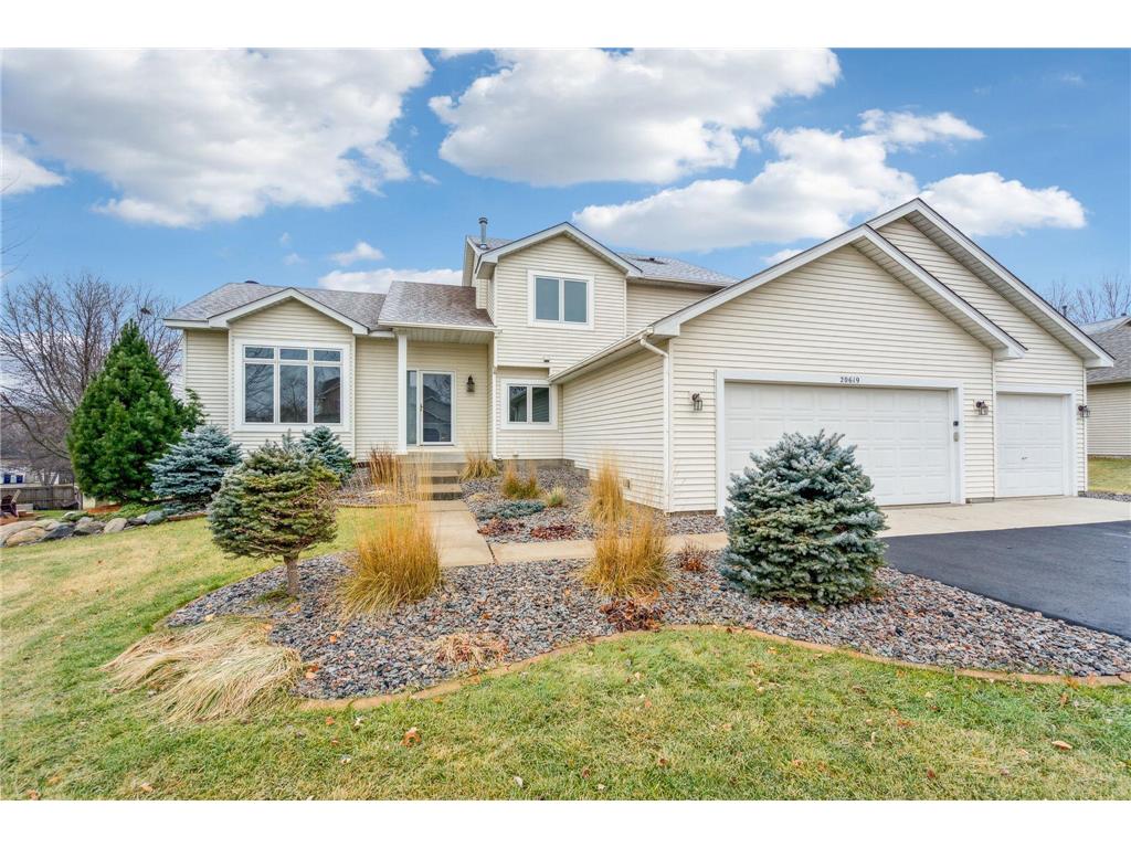 20619 Justice Path, Lakeville, MN, 55044 | MLS: 6472113 | Edina Realty