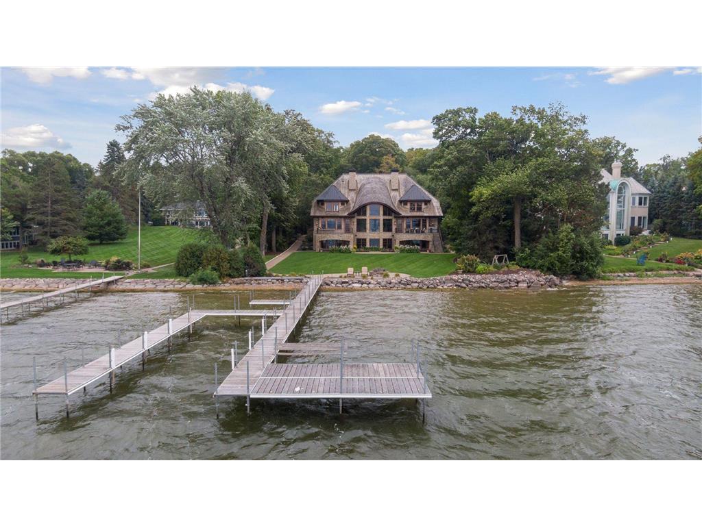 20630 Linwood Road, Deephaven, MN, 55331 | MLS: 7732452 | Edina Realty