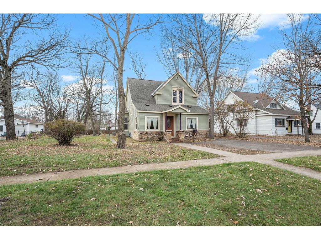 207 8th Avenue S, Princeton, MN, 55371 | MLS: 6580013 | Edina Realty